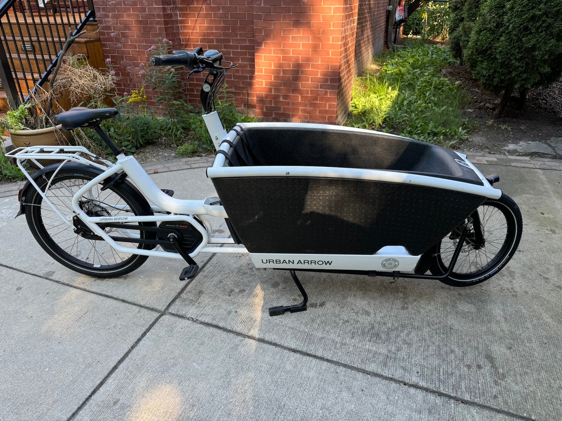 SOLD / Urban Arrow Family Performance – Offbeat Bikes